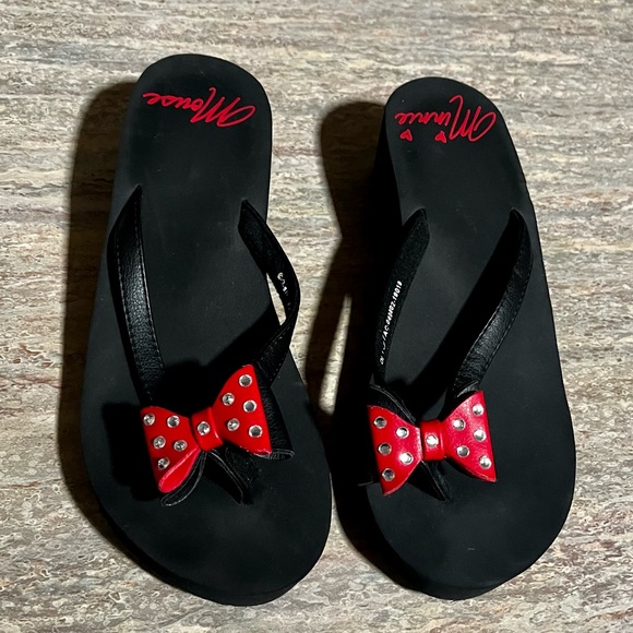 Disney | Shoes | Disneys Minnie Mouse Sandals With Blingy Bow | Poshmark